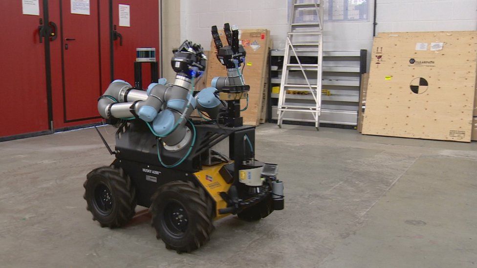 Radar technology used to target grit and salt on Scotland's roads - BBC ...