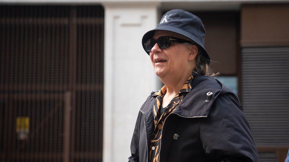 Duran Duran's Andy Taylor to give charity concert in Cotswolds - BBC News