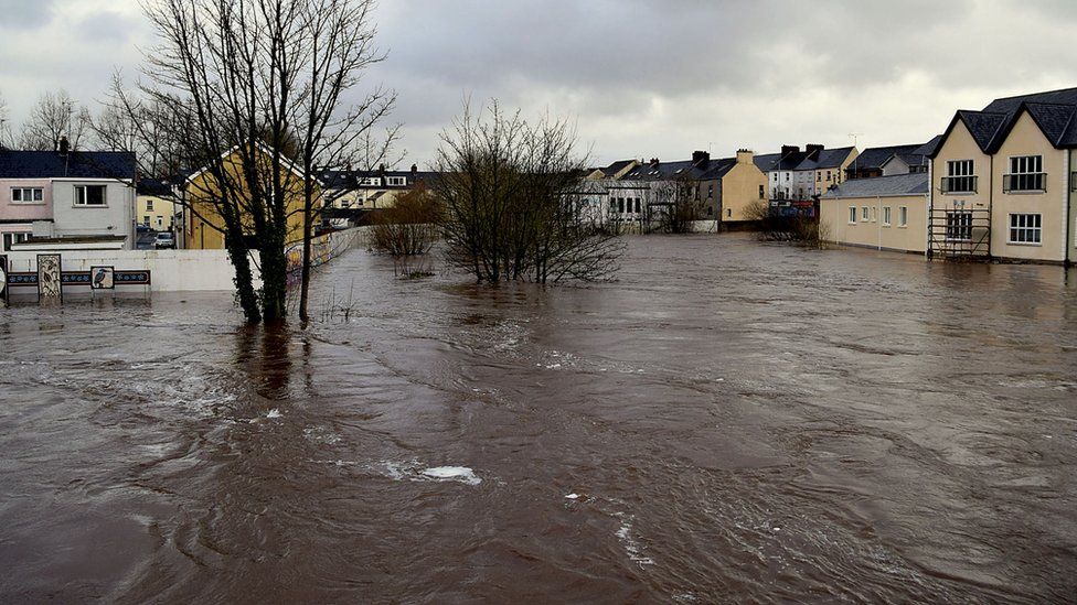 Storm Ciara: Pair rescued from flood water in Augher - BBC News