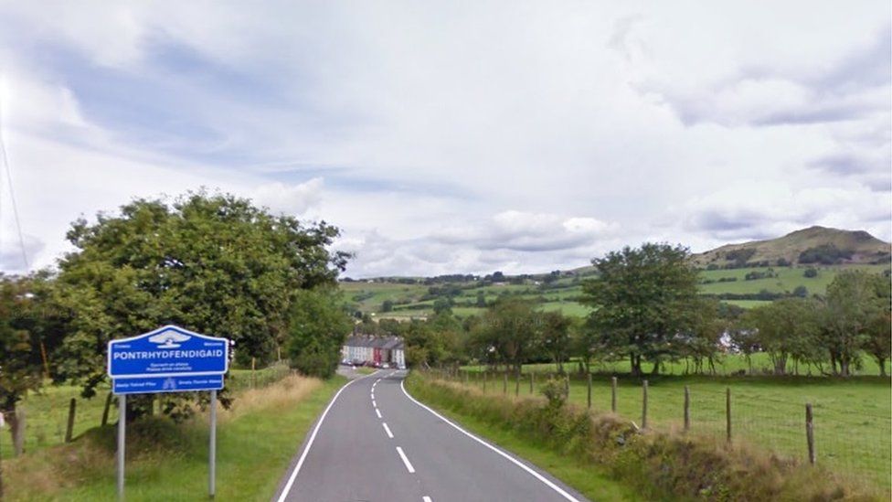 Tribute to race track crash victim Joshua Pillinger - BBC News