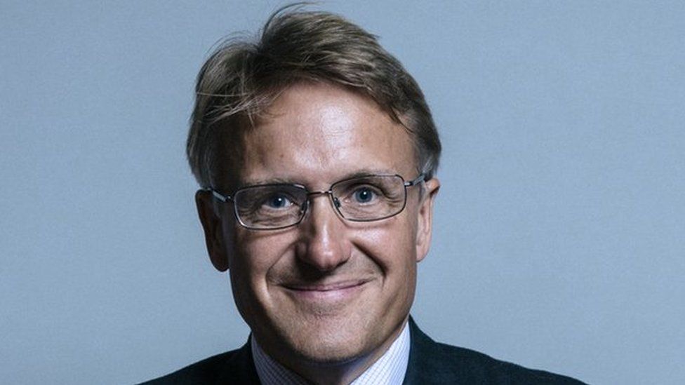 Caerphilly Labour MP Wayne David to retire at next election - BBC News