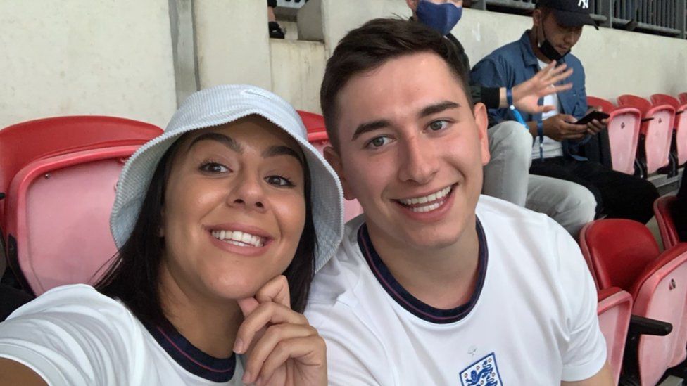 Euro 2020: Sedgley stem cell donor sees 'amazing' final - BBC News