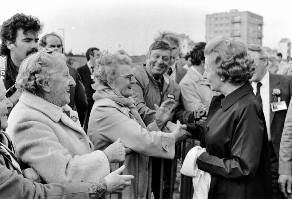 Lluniau: Streic y Glowyr a Thatcher - BBC Cymru Fyw