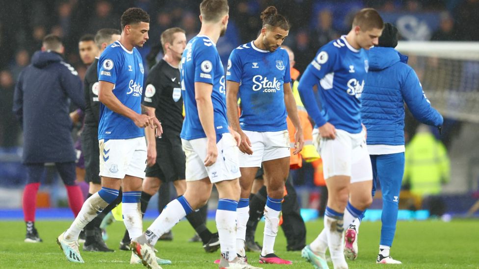 Everton: 'It's not kids' football' - Lampard on tough position - BBC Sport