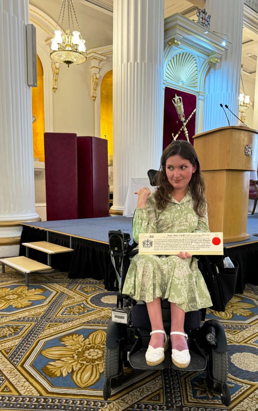 Freedom of City award winner criticises disability access - BBC News