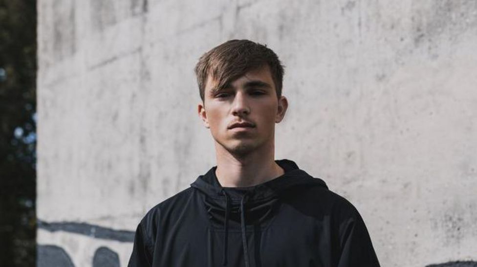 Sunderland DJ Nath Brown celebrates chart success - BBC News