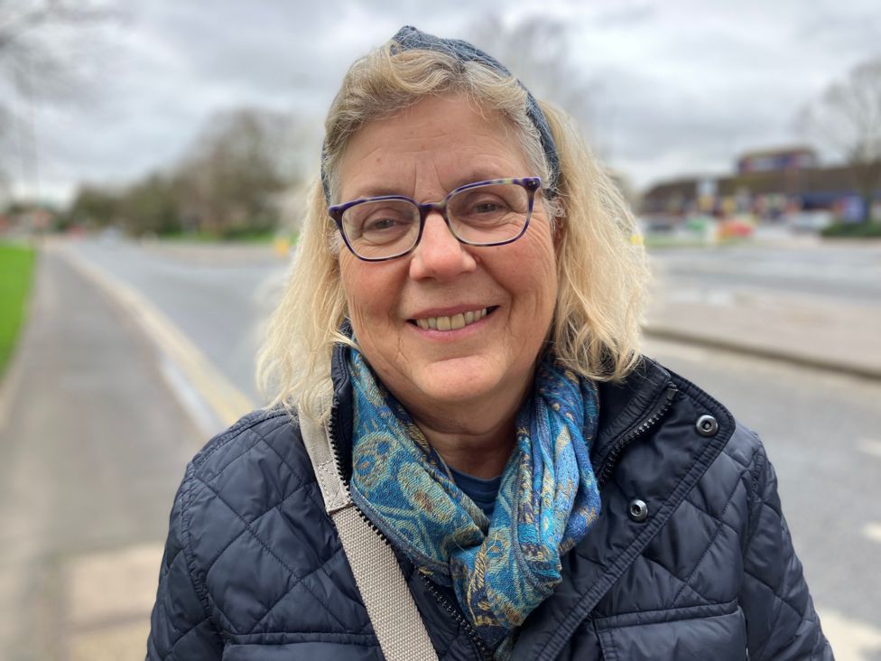 Worcester's mayor cuts meat from menu and goes plant-based - BBC News