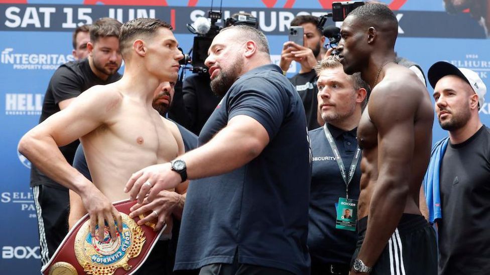 Chris Billiam-Smith vs Richard Riakporhe: Ben Whittaker grabs opponent ...