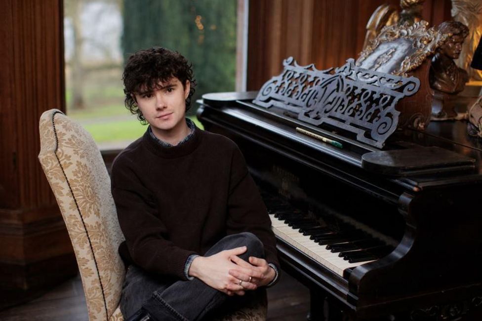 Monaghan pianist says chart success has turned life upside down - BBC News