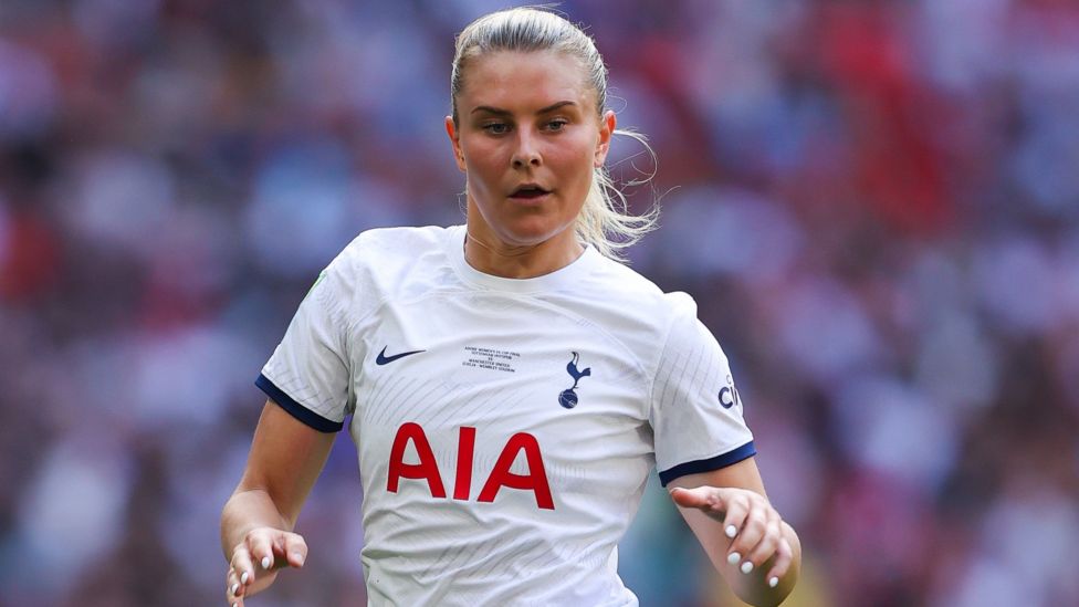 Amanda Nilden: Tottenham Hotspur sign Sweden defender on permanent deal ...
