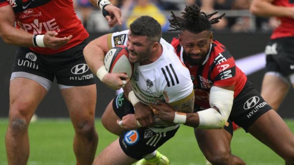 Sammy Arnold: Newcastle Falcons sign former Ireland centre - BBC Sport