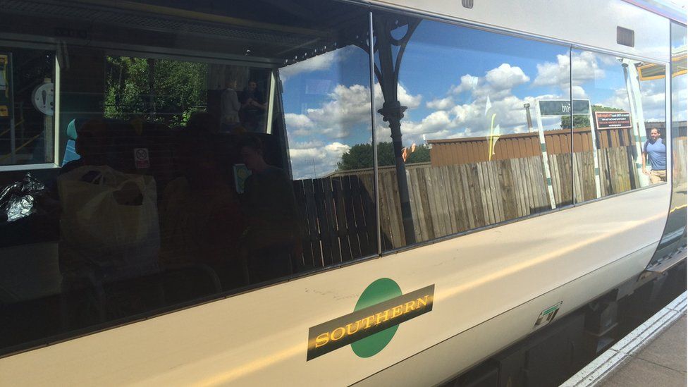 Five-day Southern rail strike to go ahead after talks break down - BBC News