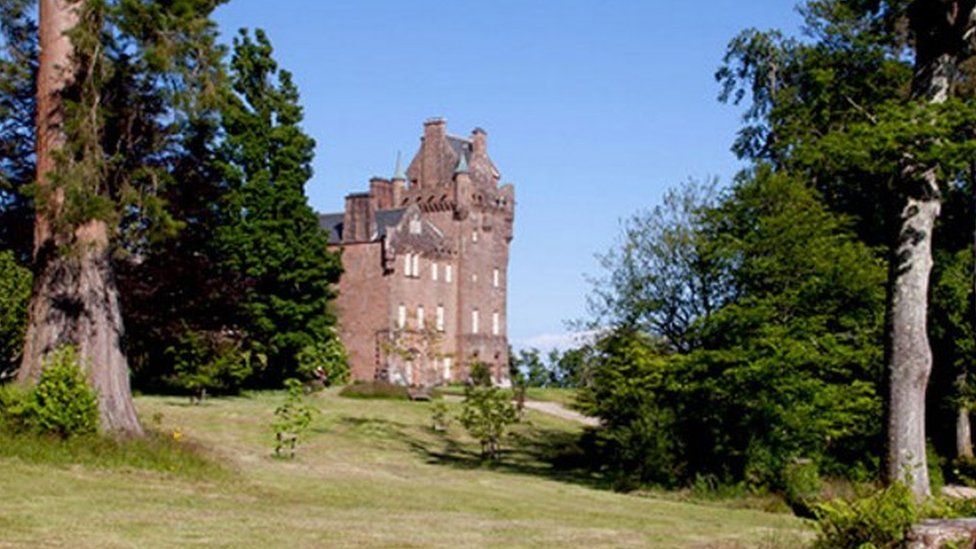 Brodick Castle art collection rated of national importance - BBC News