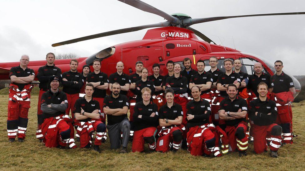 Wales' 'flying doctors' help 600 people - BBC News