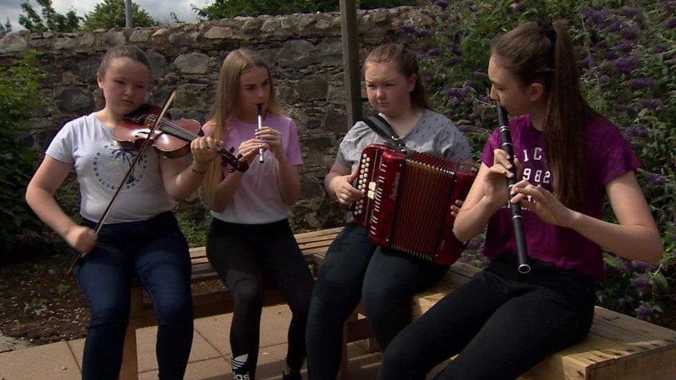 Ulster Fleadh in Dromore 'a major celebration of Irish culture' - BBC News