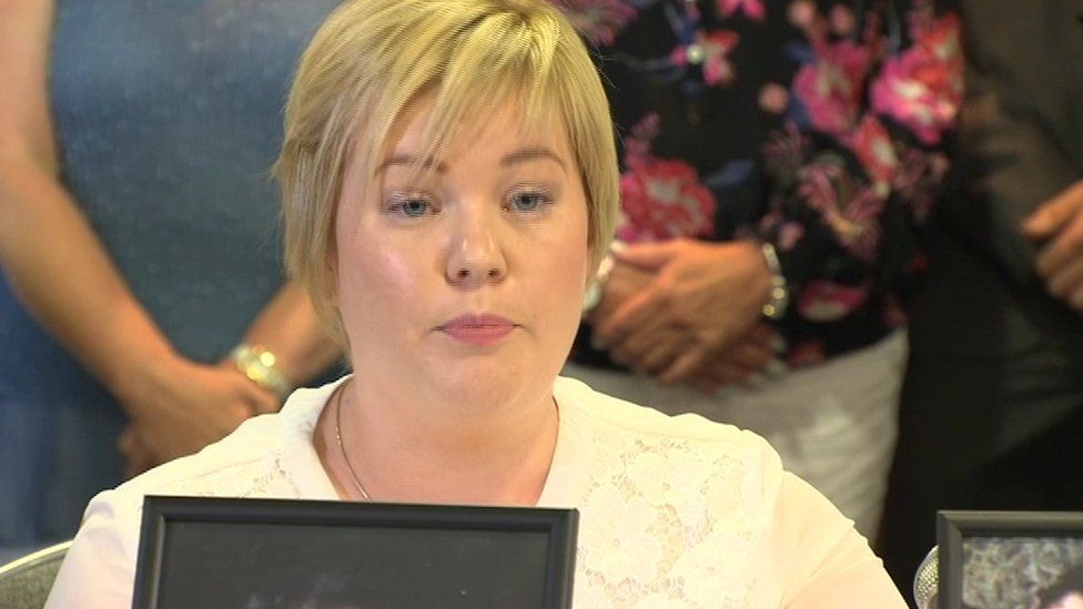 Loughinisland: Reaction to NI Police Ombudsman report - BBC News