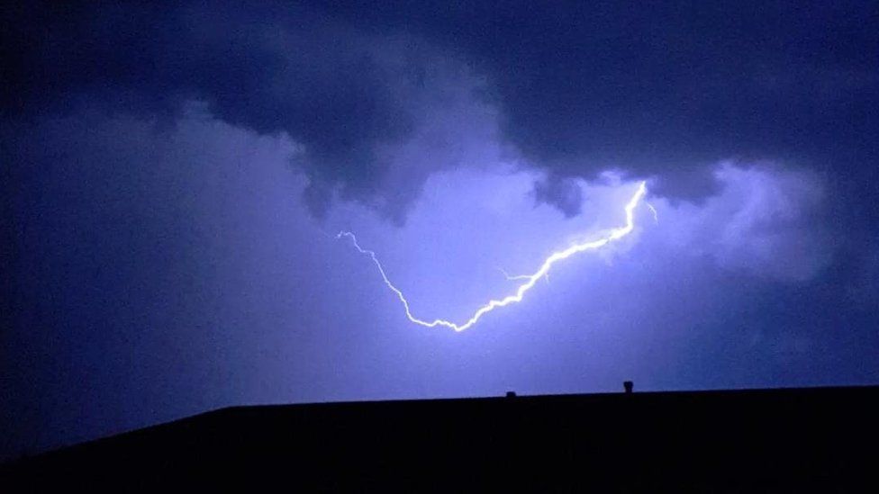 Thunderbolts and Lightning - BBC Weather