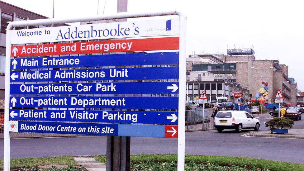 Addenbrooke's and Rosie hospitals' patients 'put at risk' - BBC News