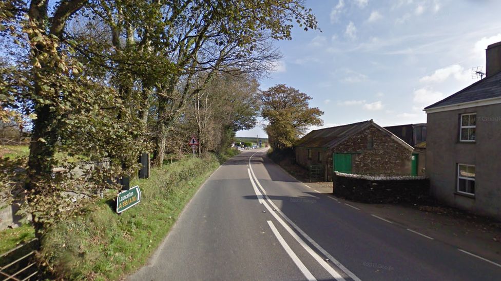 Hallworthy crash: Driver dead and a second injured - BBC News