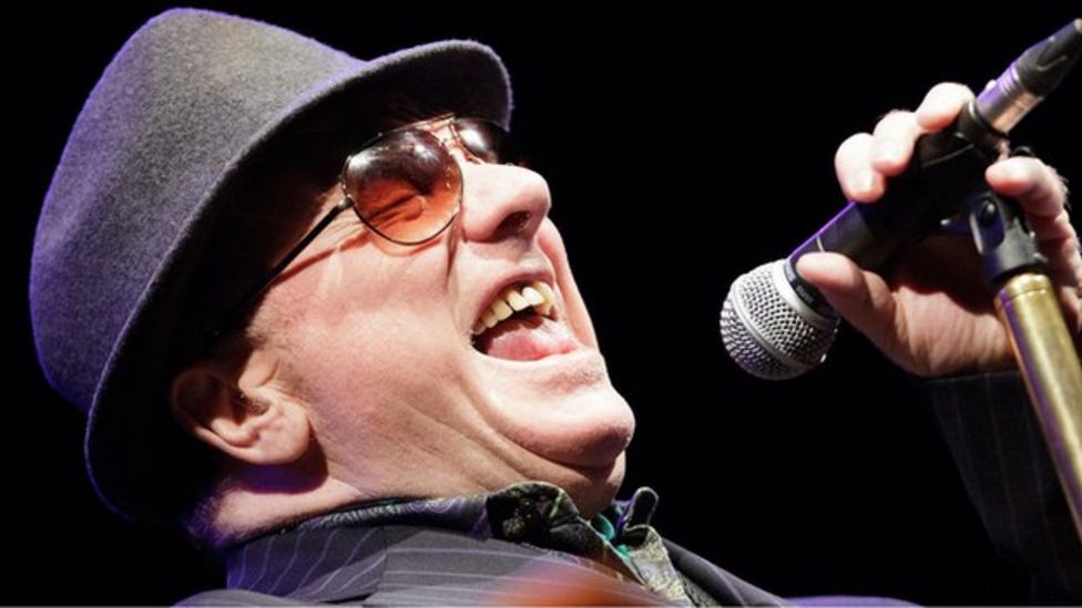 Van Morrison plays Belfast's Cyprus Avenue on 70th birthday - BBC News