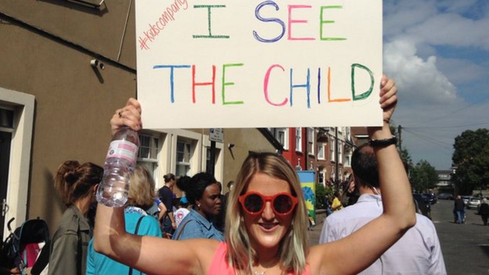 Kids Company supporters take part in London march - BBC News