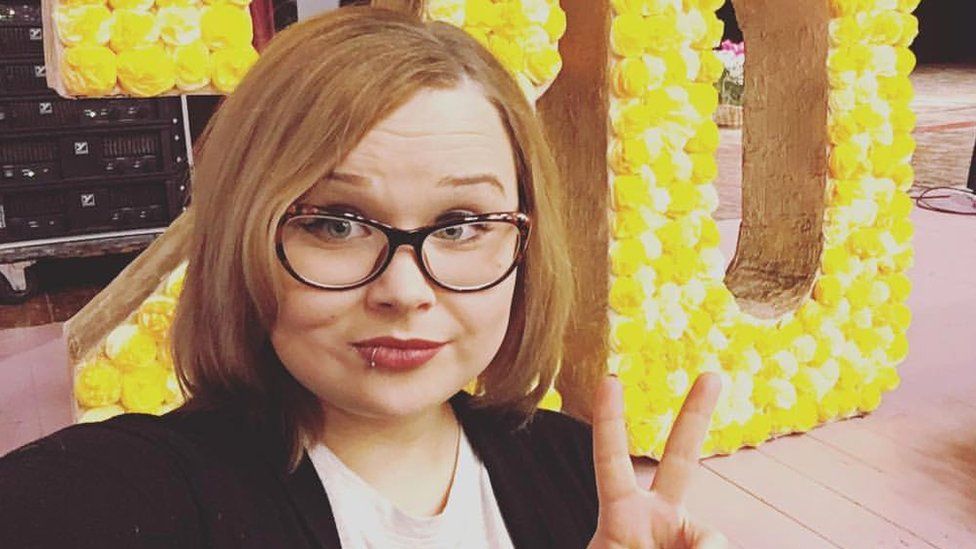 Anti Gay Campaign Drives Out Russian Teacher In Krasnoyarsk Bbc News