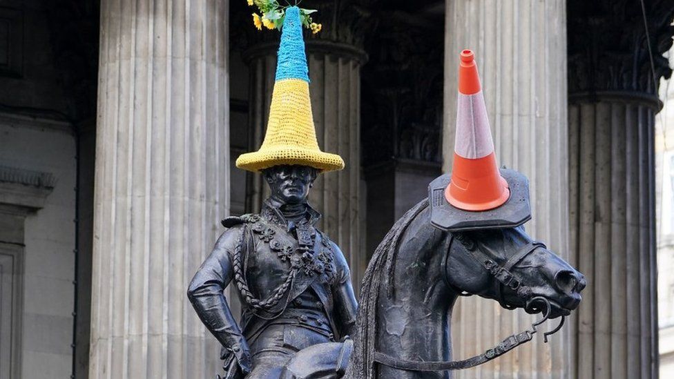 Duke of Wellington: The traffic-coned Glasgow statue that inspired ...
