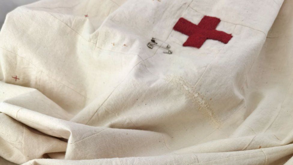Dereham workhouse nurses are topic of new art exhibition - BBC News