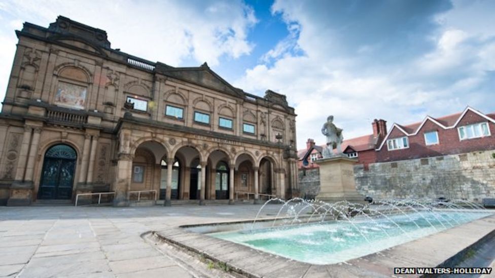 York Art Gallery reopens after £8m refurbishment - BBC News