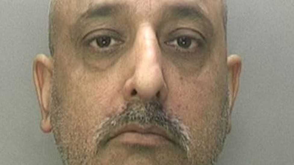 Hazrat Umar murder: Uncle 'coached nephew to lie to police' - BBC News