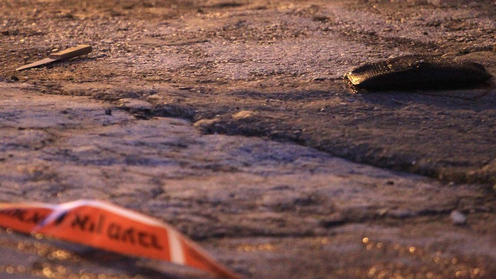 Five Palestinians killed 'after attacking Israelis' - BBC News