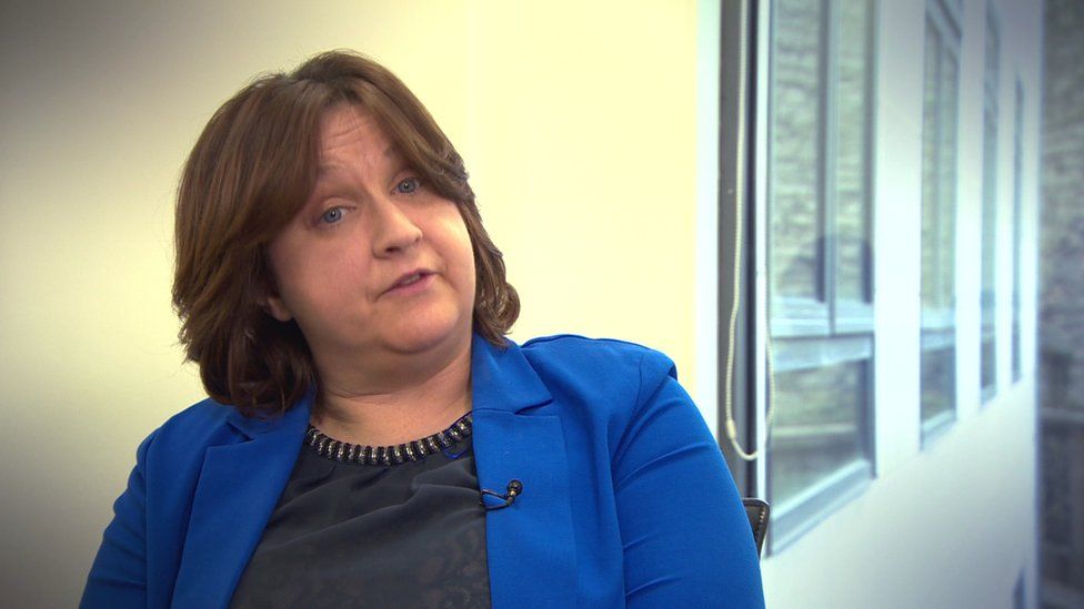 Irish abortion referendum: Every vote counts in emotive poll - BBC News