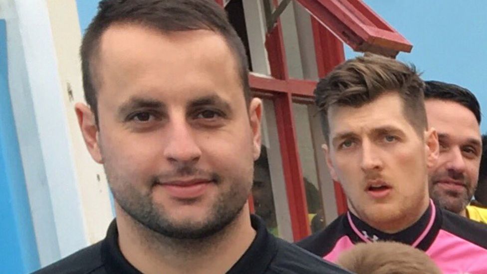 Trafford's Danny Frost returns for Colwyn Bay rematch - BBC News