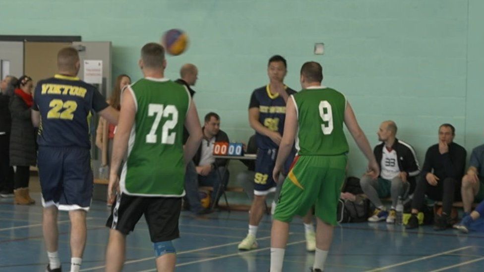 Basketball event brings communities together in West Midlands - BBC News
