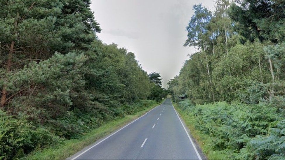 Sutton: Drink drive arrest after four injured in car crash - BBC News