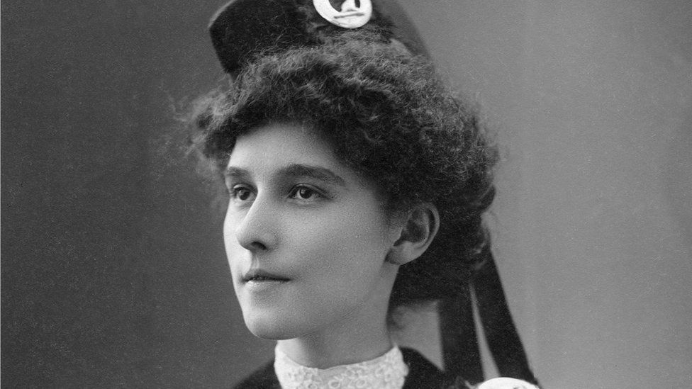 'Trychineb ym Mhenmaenmawr': Stori Violet Charlesworth - BBC Cymru Fyw