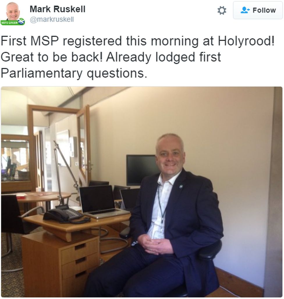 MSPs tweet their first day at Holyrood - BBC News