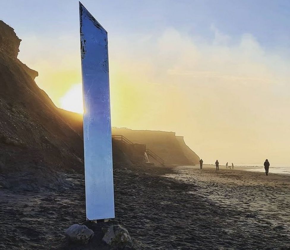 Mystery monolith appears on an Isle of Wight beach - BBC Newsround