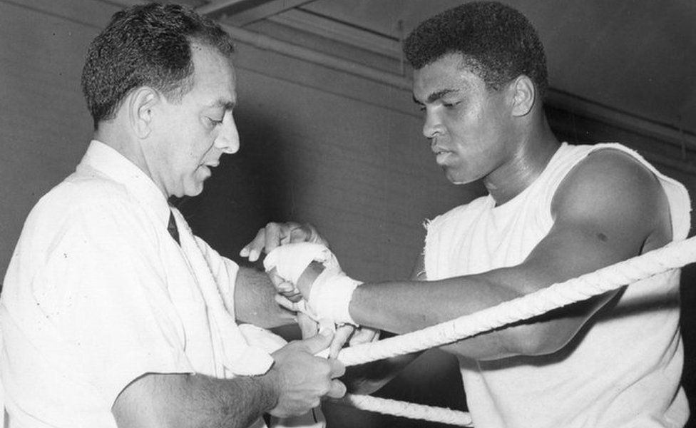 Guide: Who was Muhammad Ali? - BBC Newsround