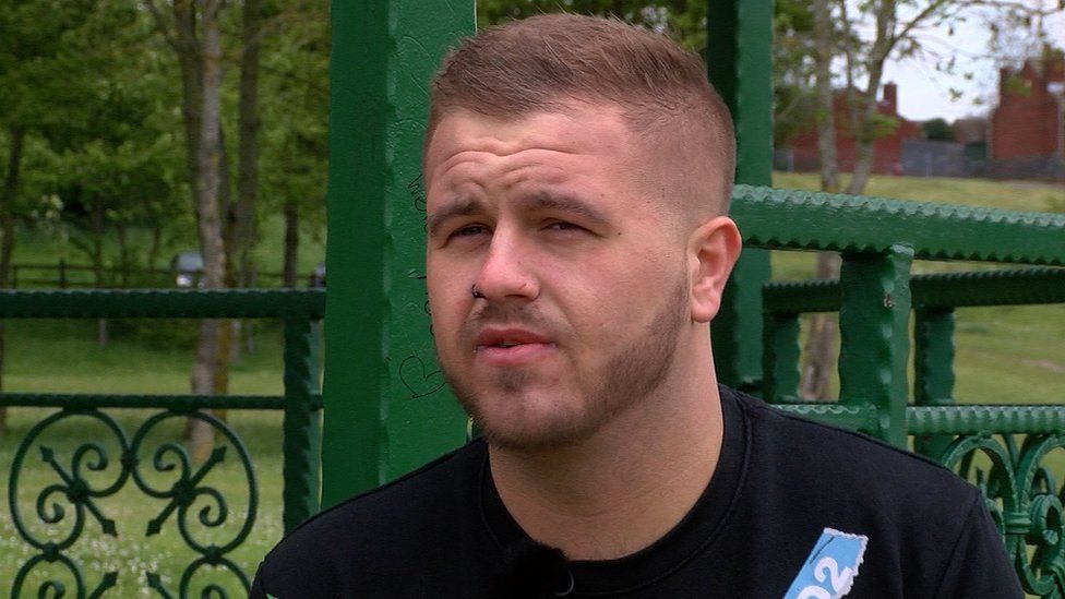 Derbyshire Police drop grieving man's £10k fireworks fine - BBC News