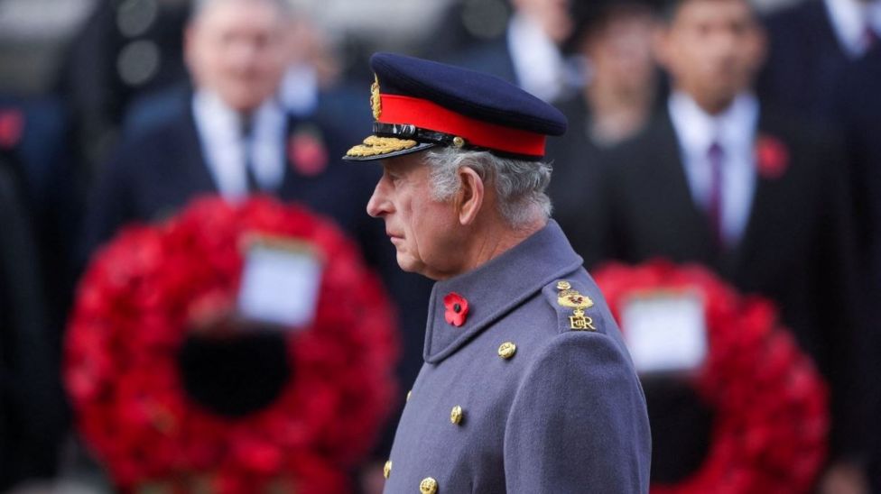 Remembrance Sunday services take place across the west - BBC News