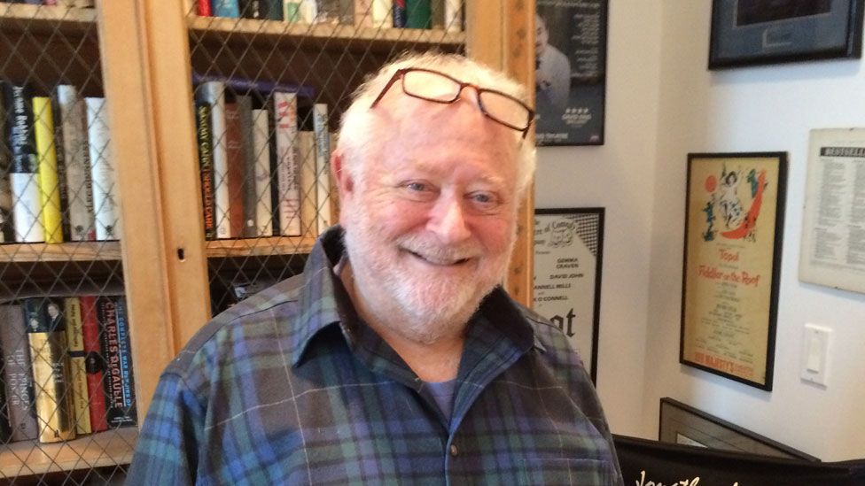 Yes, Prime Minister: Still true to life after 30 years? - BBC News