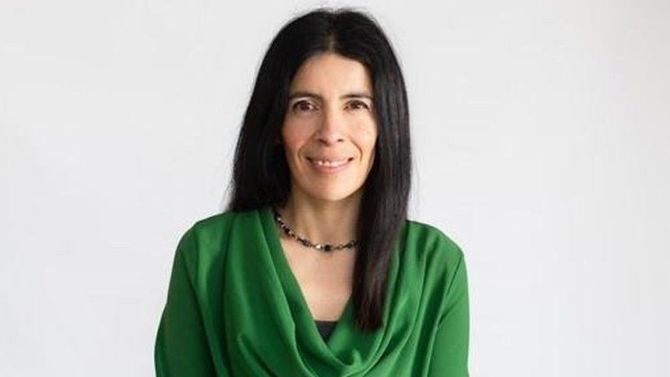 Comisiynydd yn methu taclo tlodi plant heb darged newydd - BBC Cymru Fyw