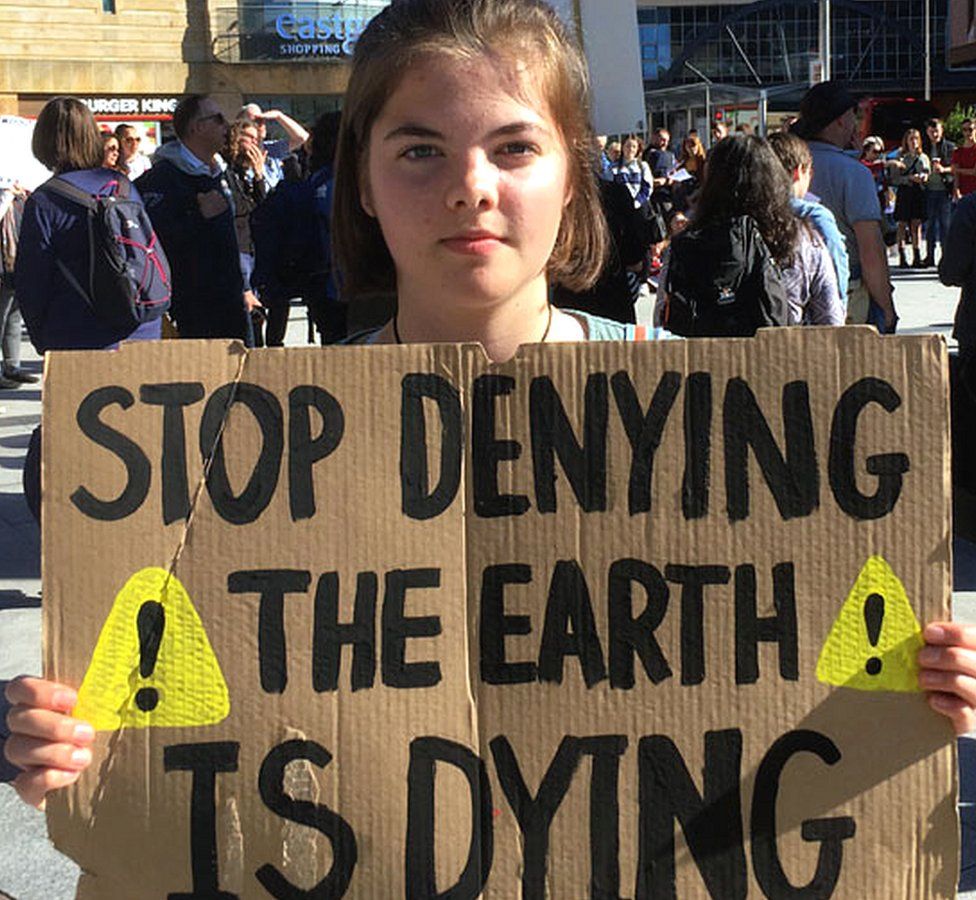 Climate change protests in Scotland: 'It's up to us' - BBC News