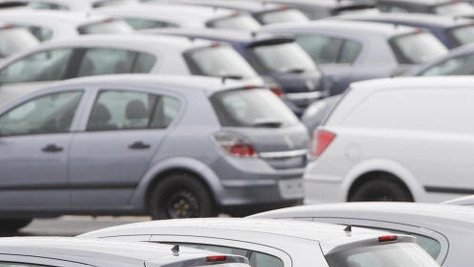 'Pre-reg' cars now widespread in UK - BBC News