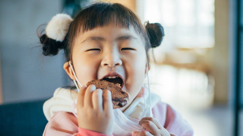 National Biscuit Day: How often do you eat biscuits? - BBC Newsround