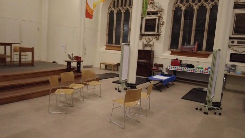 Exeter Safe Space opens to help people on night out - BBC News