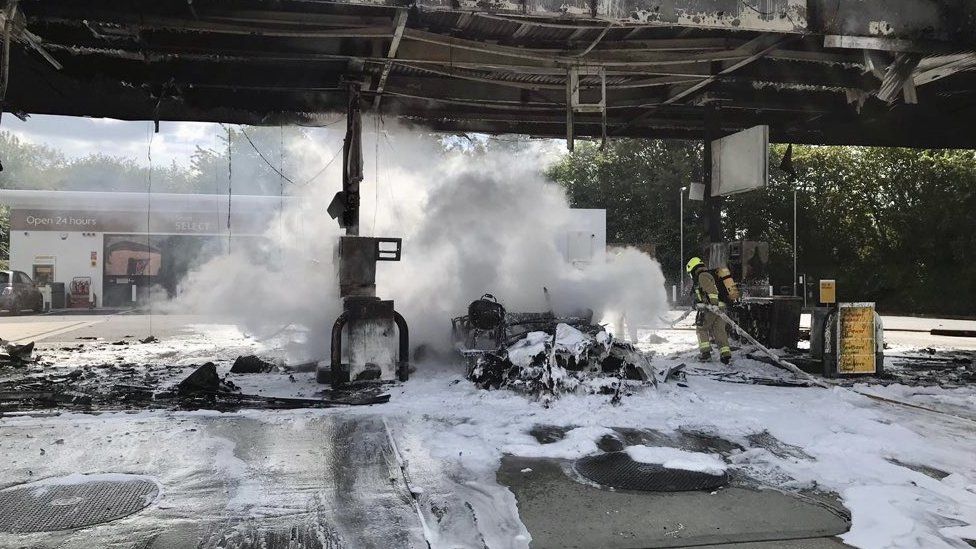 Camper van blaze at Fontwell Shell petrol station - BBC News