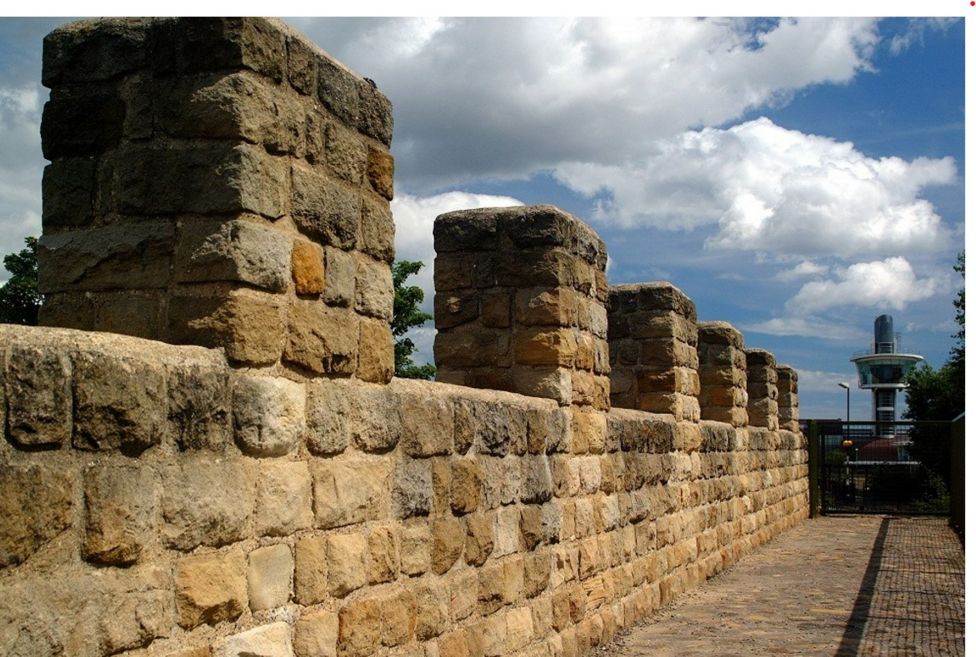 Hadrian's Wall art installation hope for 1,900th anniversary - BBC News