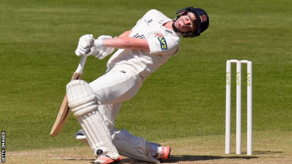 Callum Taylor: Essex and England Under-19 all-rounder signs deal - BBC ...